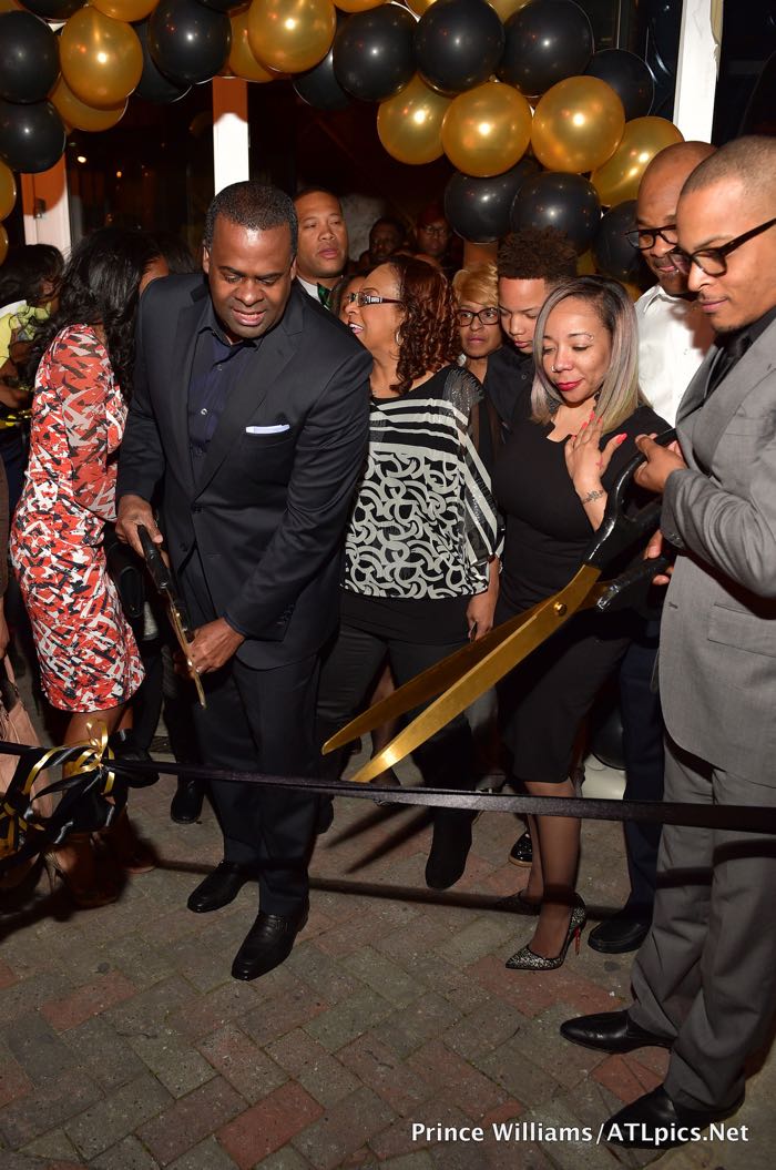 T.I. Debuts New Scales 925 Restaurant In Atlanta [Photos] - Hip-Hop Wired