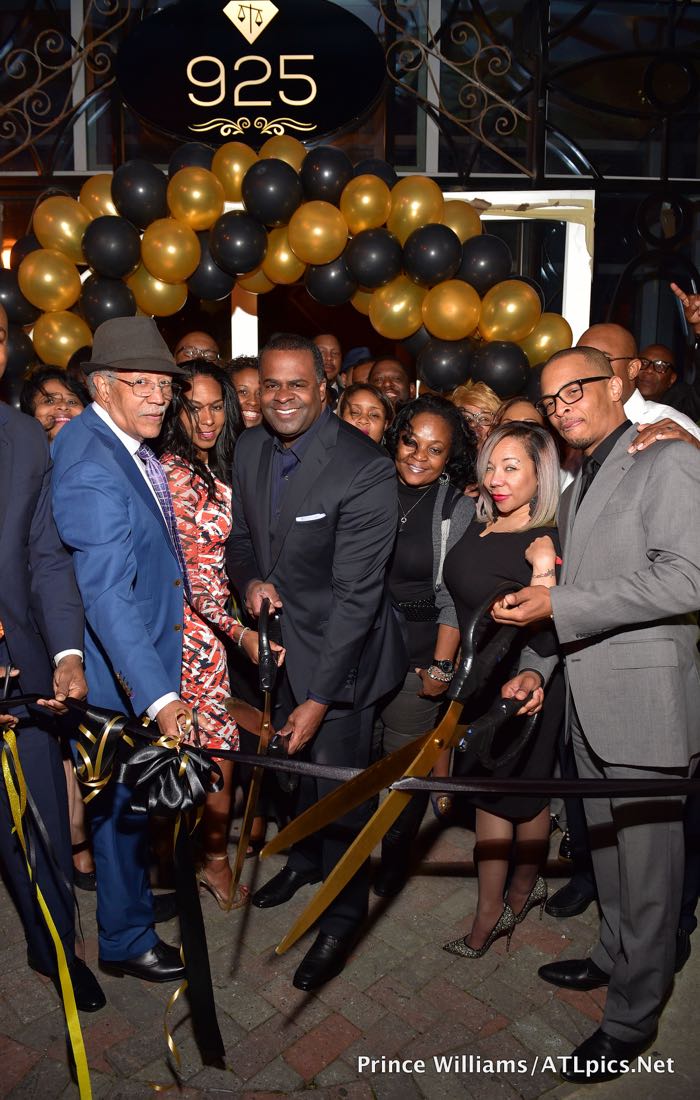 T.I. Debuts New Scales 925 Restaurant In Atlanta [Photos] - Hip-Hop Wired