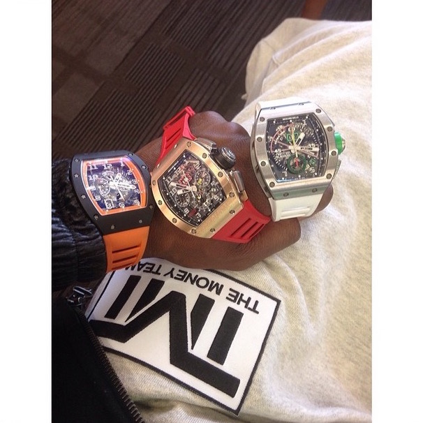 13 Times Floyd Mayweather Flaunted His Riches On Instagram | The Latest ...