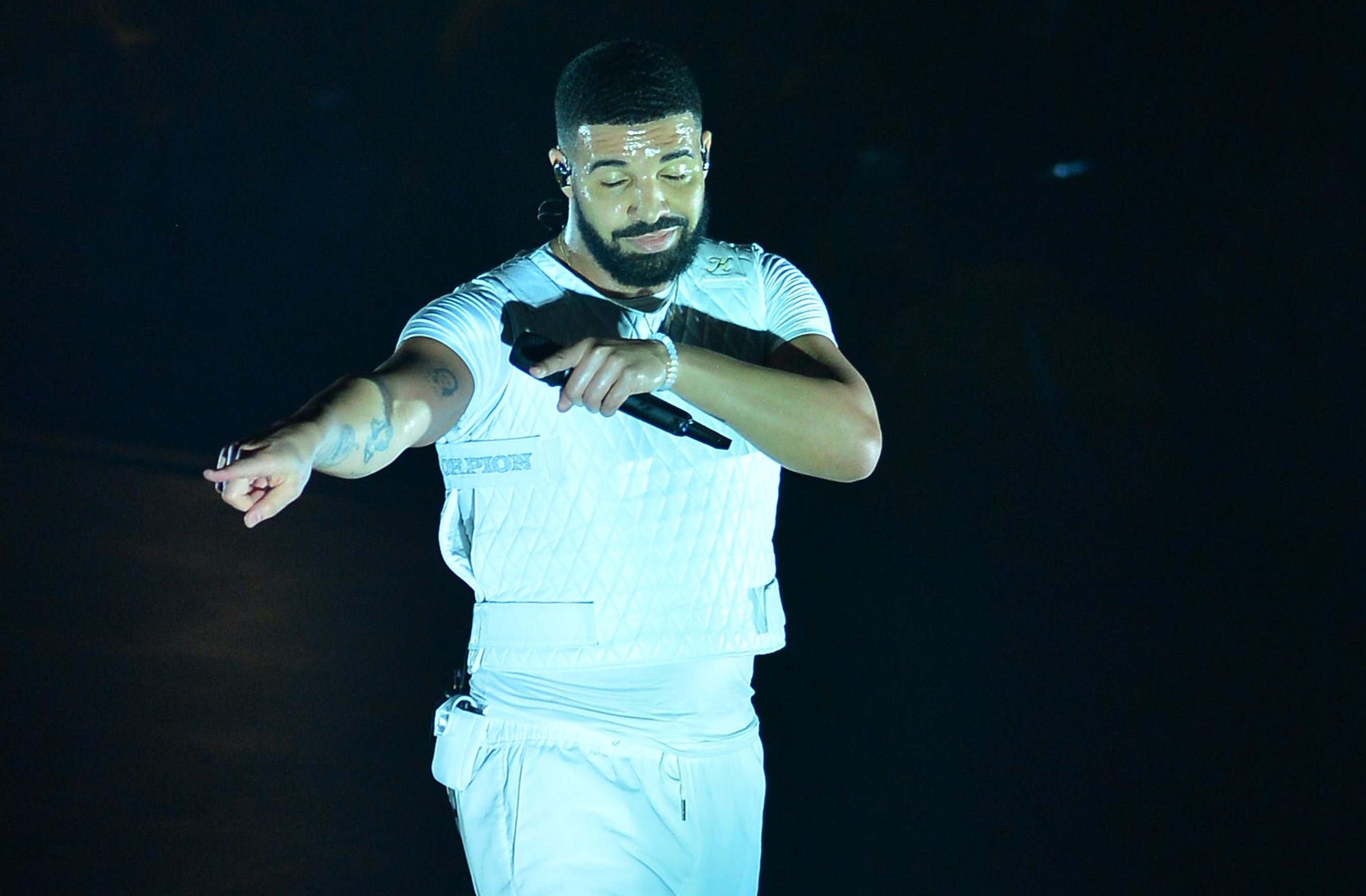 Drake Caught Fondling Teen