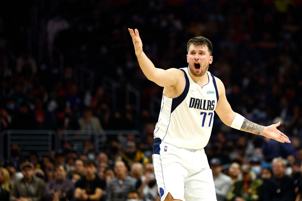 Luka Dončić Flirts With Triple Double In Return, Trash Talk In Effect